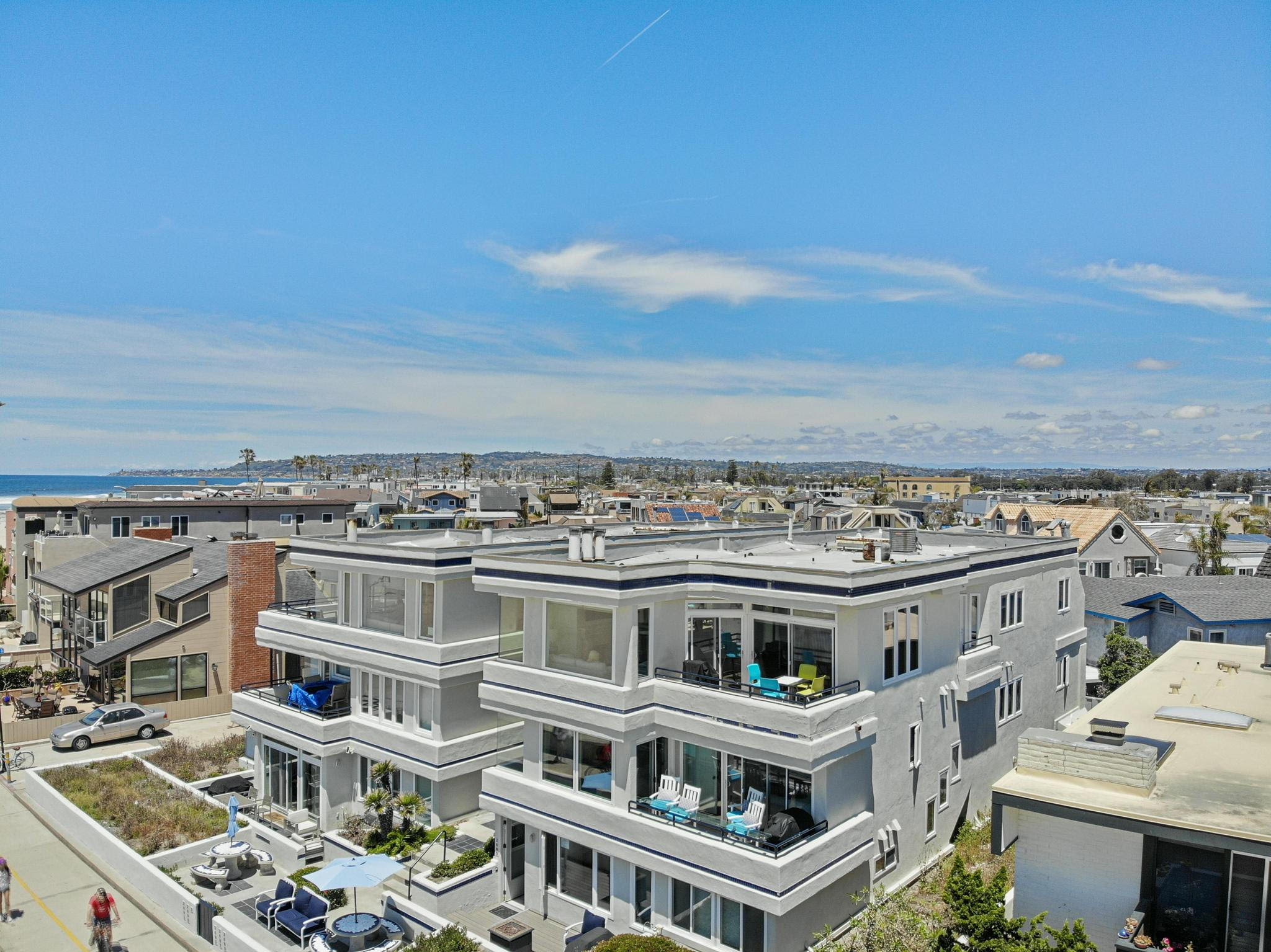 Advantage Team Stunning Penthouse with Oceanfront Living in Mission Beach
